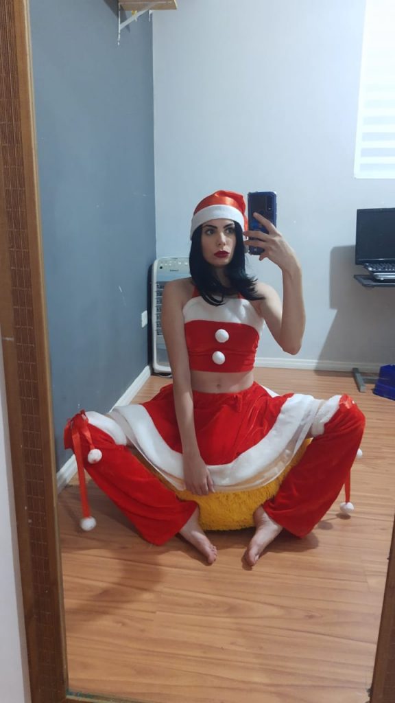 Happy holidays from Bella | GDS-Games